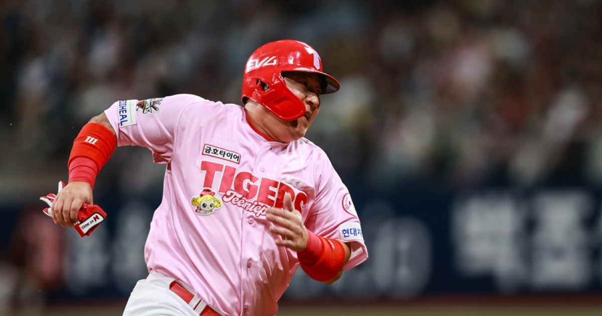 "난 홈런 타자가 아니다" 최형우, '전설' 이승엽 넘었다…41살에 400홈런→KBO 역대 최고령 기록