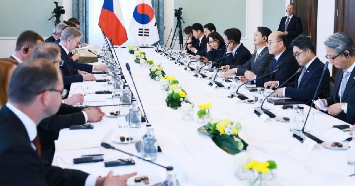 한·체코, 원전·배터리 등 전략 산업 협력…MOU 14건 체결