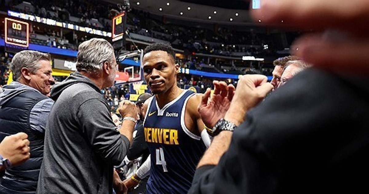 [NBA PO] 팀을 떠난 지 어느덧 6년...OKC 팬들은 여전히 MVP를 잊지 않았다