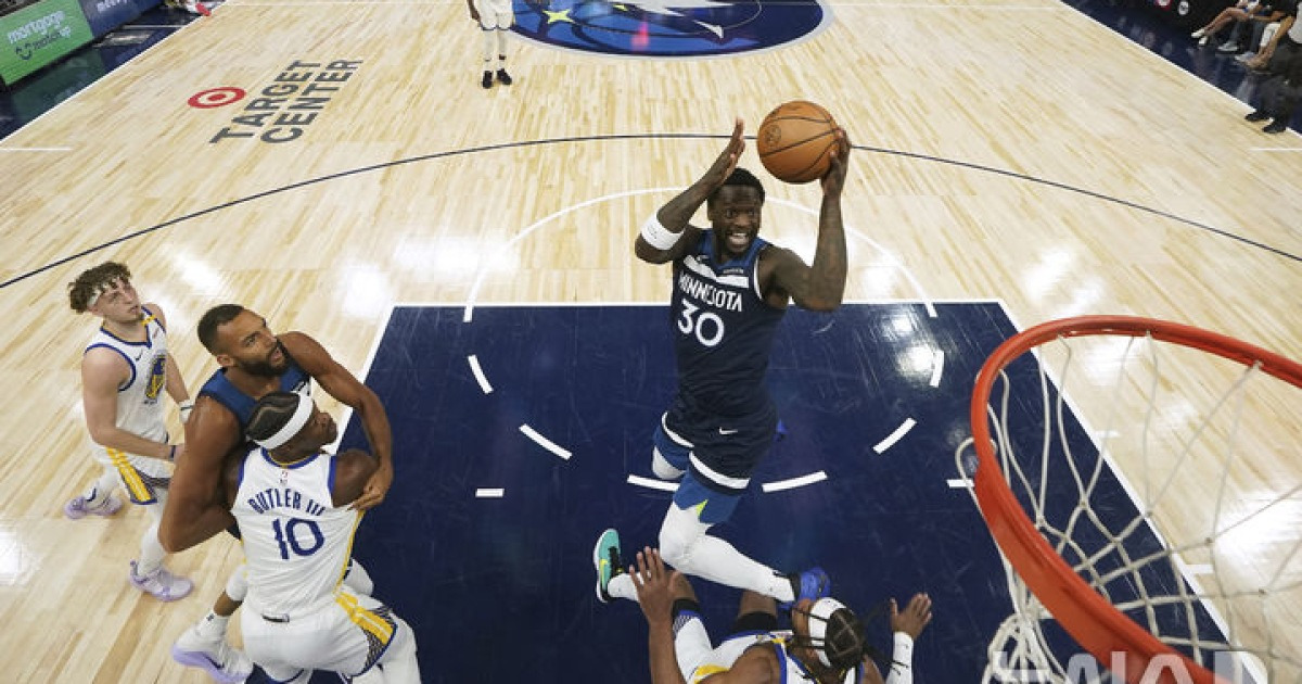 NBA 미네소타, '커리 부상' GSW에 24점 차 완승…PO 2R 1승 1패