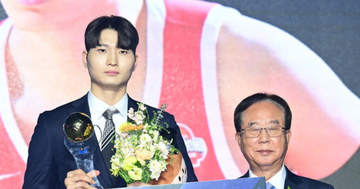 ‘MVP 1,2위 맞아?’ 동반부진한 안영준-김선형…연봉 11억 원 가치 해라 [서정환의 사자후]