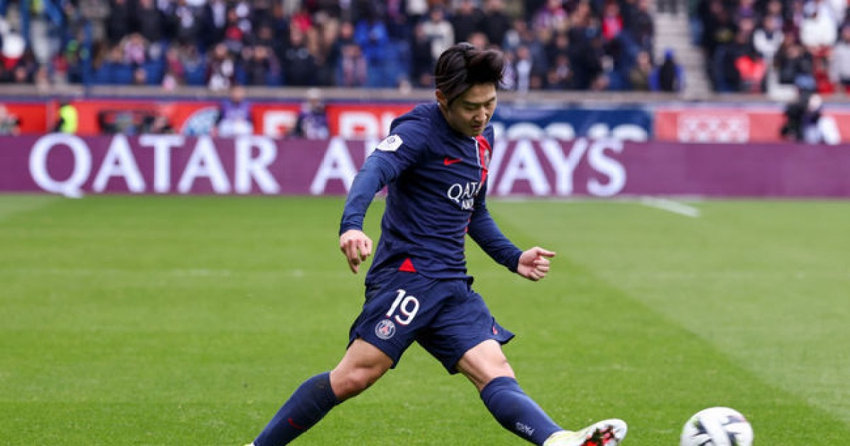 '大충격' 이강인(아스날) 점점 구체화, "이강인 수비형 MF로 뛰어야!!!" PSG 감독 선언... 출전 기회 ↓ 이유 있었다