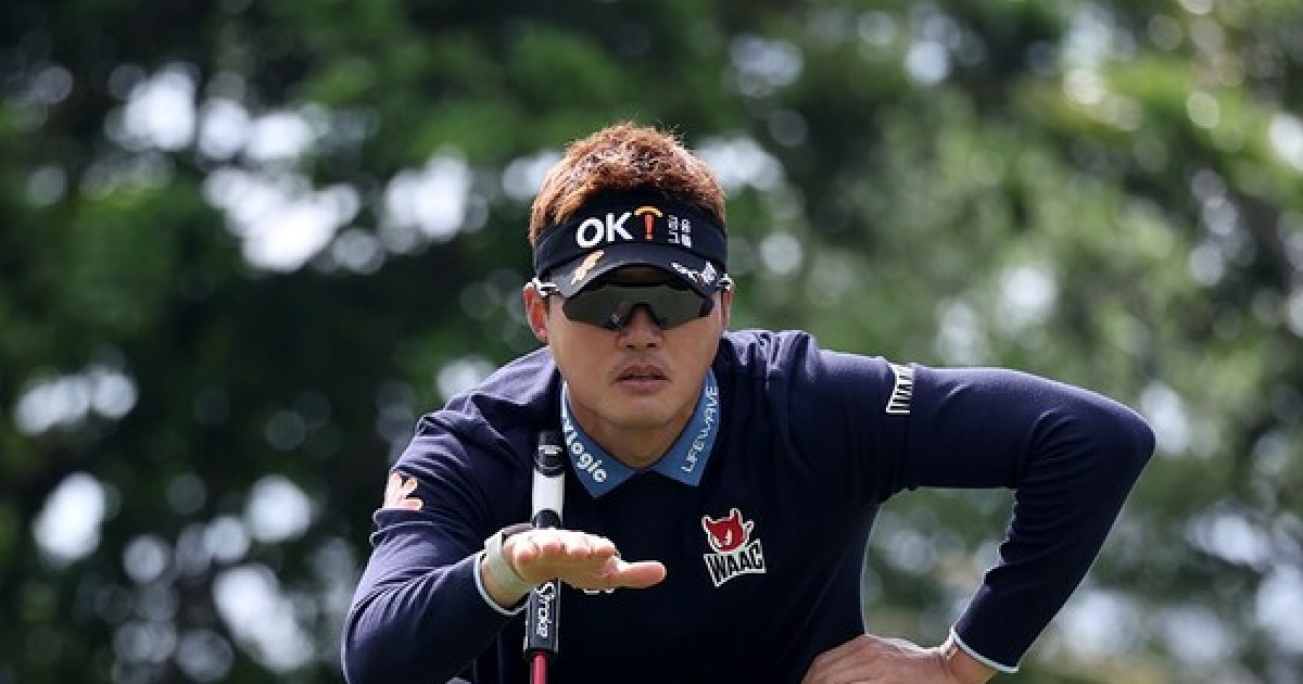 투어 20년차 이태희, 최종일 역전 우승 도전…"자기 관리에 집중" [KPGA]