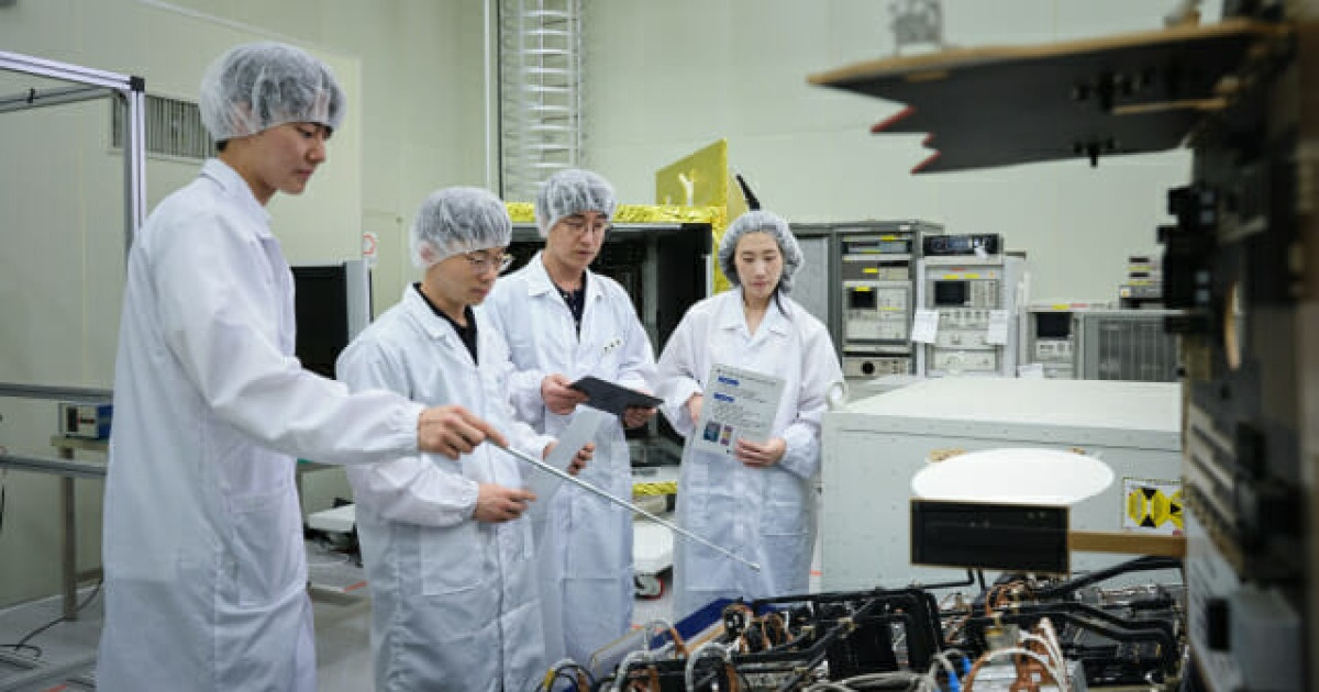 ETRI, SKT·KT·LGU 등 17개 기업과 6G 저궤도 위성통신 사업 '본궤도'