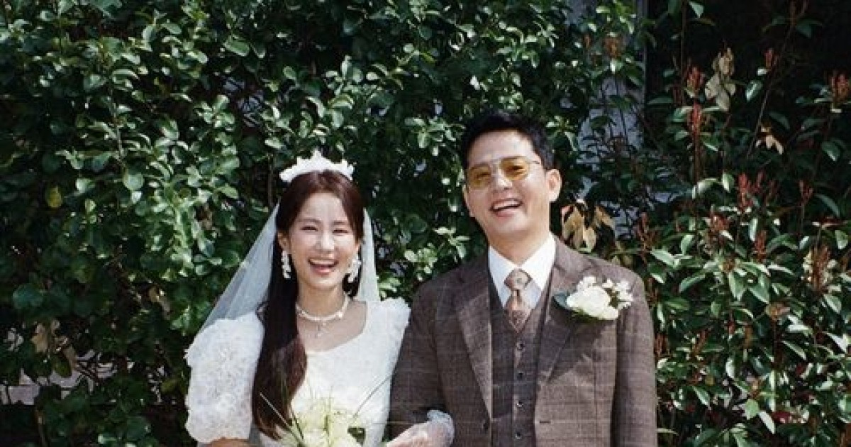 김준호♥김지민, 달달+유쾌 웨딩 화보..위고비 7kg 감량 효과 제대로 [Oh!쎈 이슈]