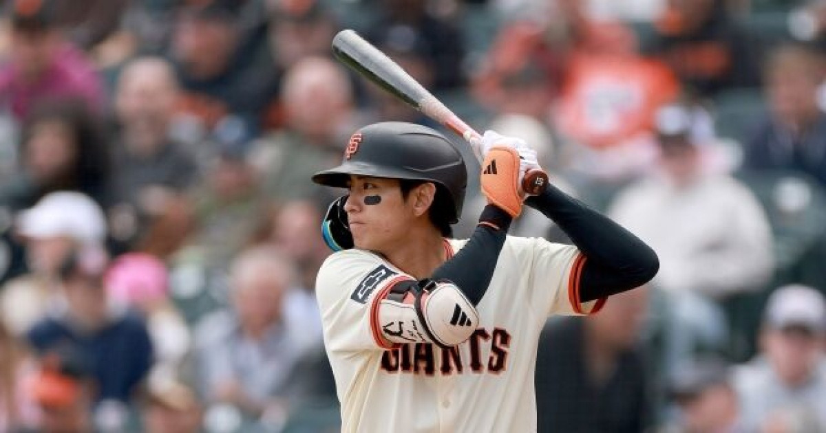 'ML 56승' KBO 역수출 신화 완벽공략…'데뷔 첫 4번' 이정후, 2G 연속 안타