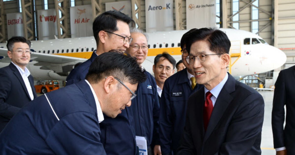 [포토]김문수, '한국항공서비스(KAEMS) 방문'