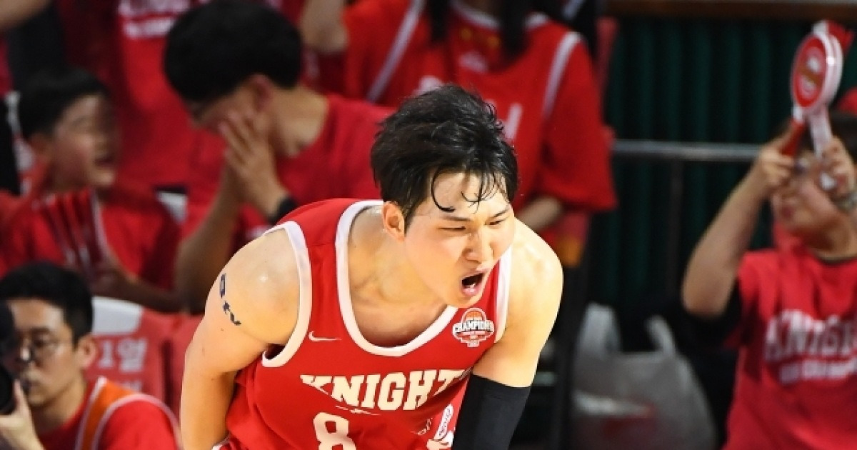 ‘그동안 많이 힘들었는데…’ 부활한 MVP 안영준, 그가 돌아본 반격의 2연승…“우리의 리듬 맞고 있다” [KBL 파이널]