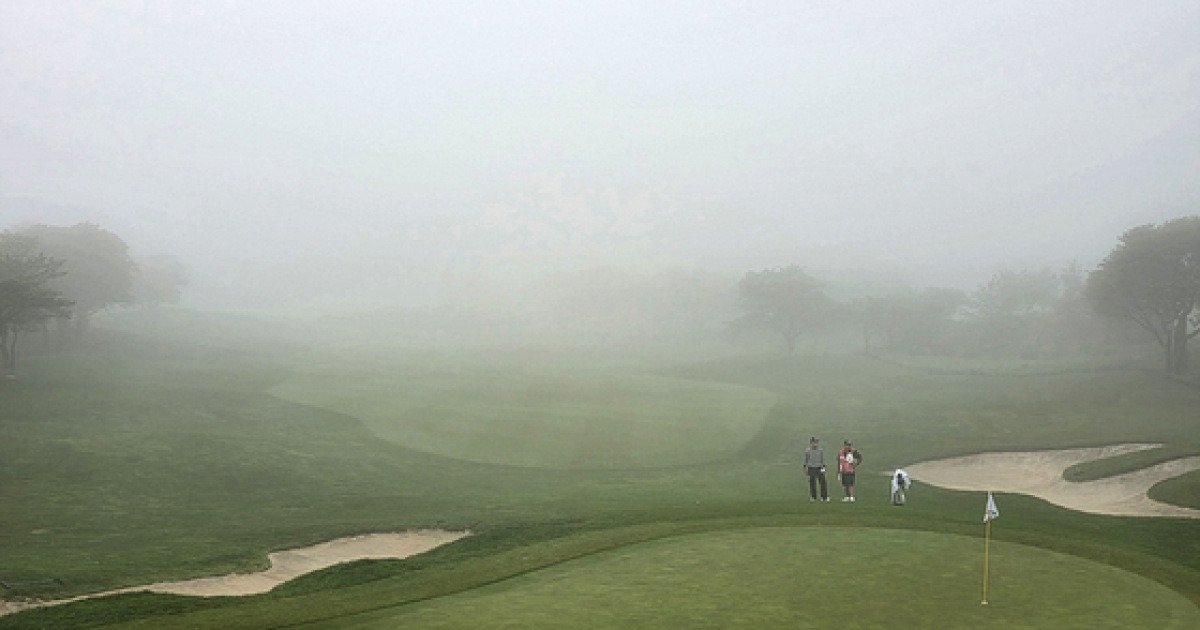 KPGA 투어 SK텔레콤 오픈, 기상 악화로 재연기…3R 54홀 대회로 축소