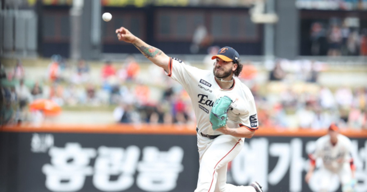 한화 '에이스' 폰세, SSG전서 18K 쾌투···KBO 최다 탈삼진 타이