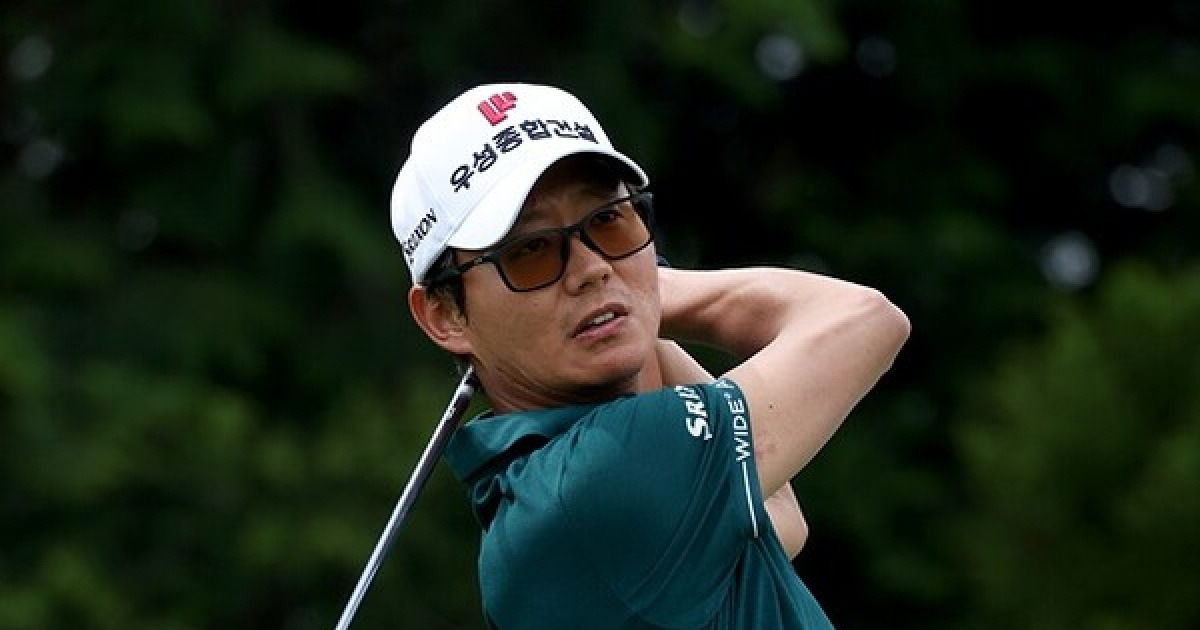 엄재웅, '체력전' SK텔레콤오픈 짜릿한 연장전 우승…KPGA 통산 3승째