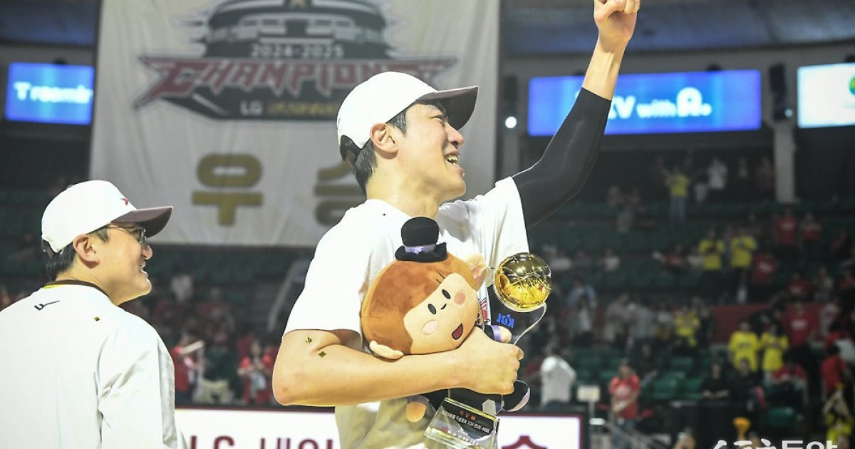 ‘SK→LG 이적, 평범한 식스맨 전락’ LG 허일영 끝장 승부를 끝내준 베테랑…챔프 7차전 3점슛 4개 포함 14점 생애 첫 PO MVP 등극