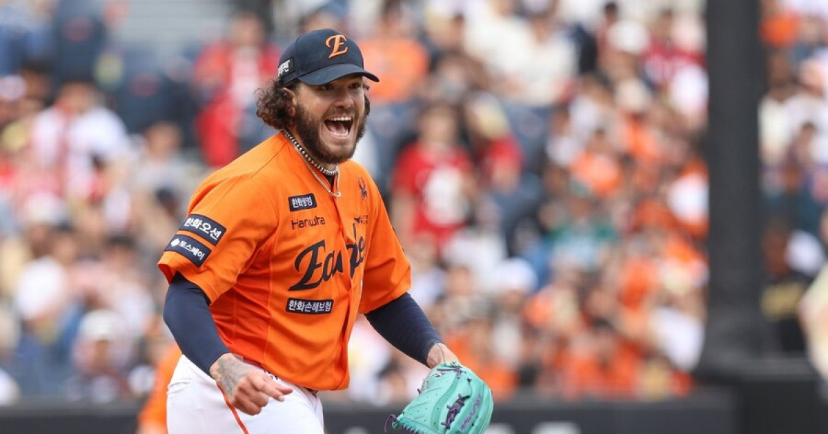 KBO 40년 산증인도, 폰세 18K 마법쇼에 놀랐다… “깨지기 어렵다고 생각했는데, 그게 눈앞에서”