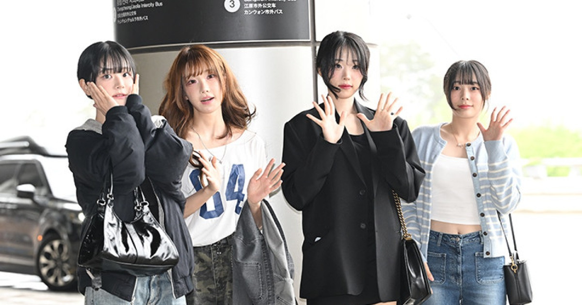 QWER, 9개월 만에 미니 3집으로 컴백 '난 네 편이야...' 발매