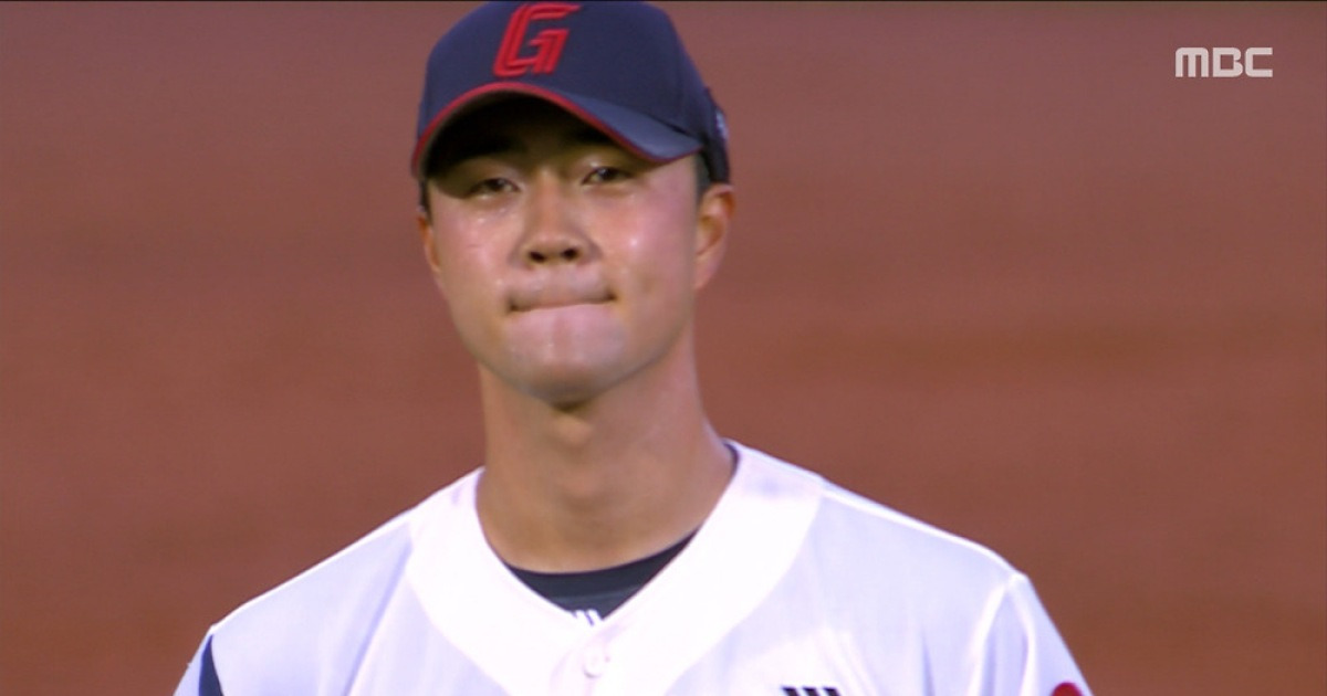 [스포츠 영상] '설렜던 157km 삼구삼진'‥7사사구·9실점 강판