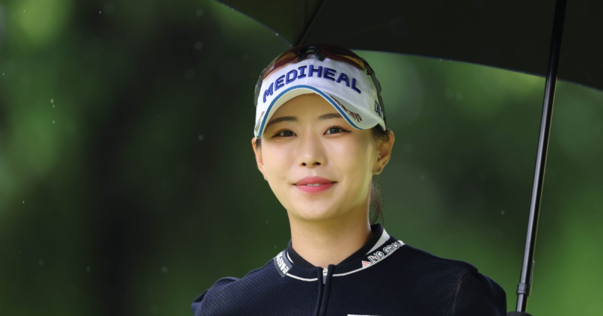 이채은, KLPGA 투어 E1 채리티 2라운드 단독 1위…이예원은 컷 탈락