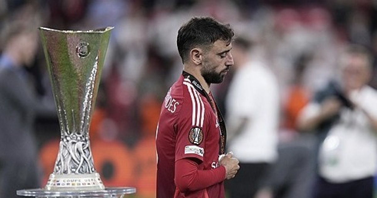 토트넘에 지고 1800억 손실…맨유, 두 번째 정리해고 진행→BBC "200명이 일자리 잃을 것"