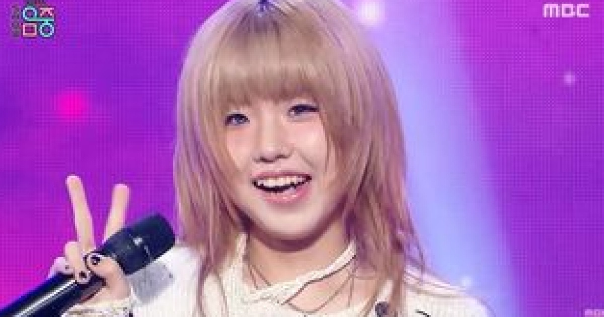 'AOMG 신인' 식구 (SIKKOO), 신선하네...첫 음방 무대 성료