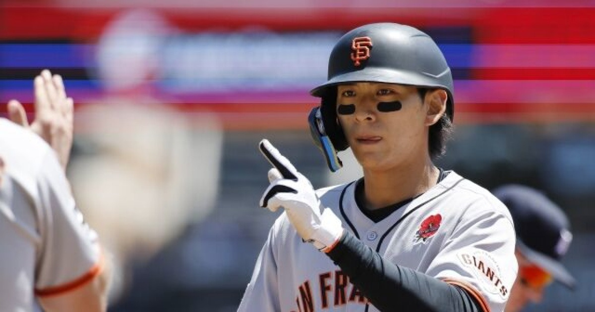 '뜬공-땅볼-볼넷-직선타-땅볼' 4번타자 이정후 2G 연속 침묵, 타율 0.276↓…SF 10안타 폭발에도 충격의 패패패