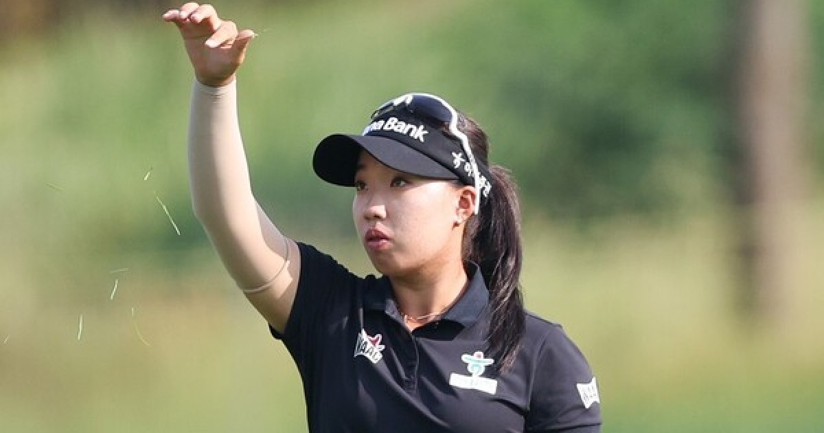 침묵 깬 이효송, 일본 리조트 트러스트 대회 첫날 선두 [JLPGA]