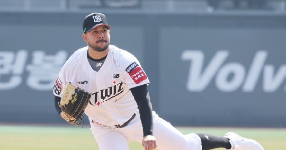 kt 헤이수스, 2회 4연속 'K-K-K-k'...KBO 11번째 진기록