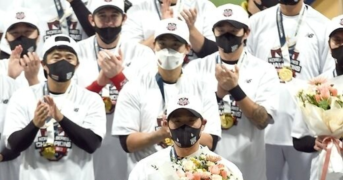 ‘은퇴’ KT 박경수도 이강철도 2021년을 떠올렸다…“야구인생에서 가장 행복했던 한 해” 투혼의 KS MVP[MD수원]