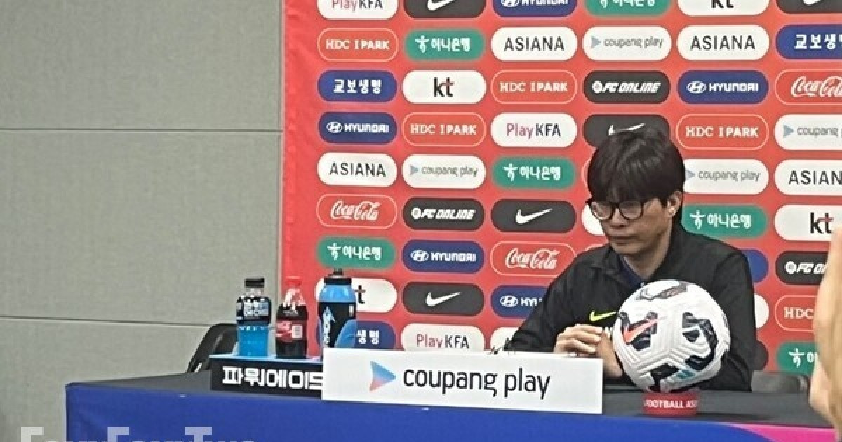 [442.live] '파격 11명 변화' 신상우 감독, "여자축구 발전 위해 필요했다...신구조화 가져갈 것"