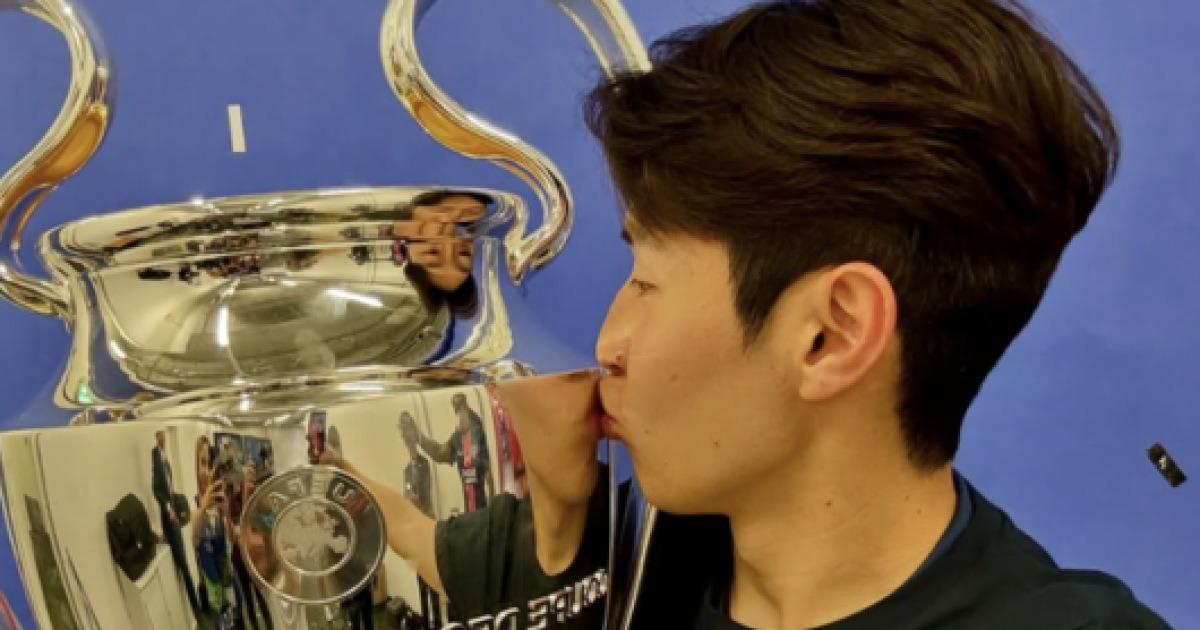 "꼭 우승"→못 뛰었지만 'UCL 우승 멤버' 이강인, 8월 또 트로피 수확?... UEL 최종 승자 'SON 있는' 토트넘 만난다→단 잔류해야 가능