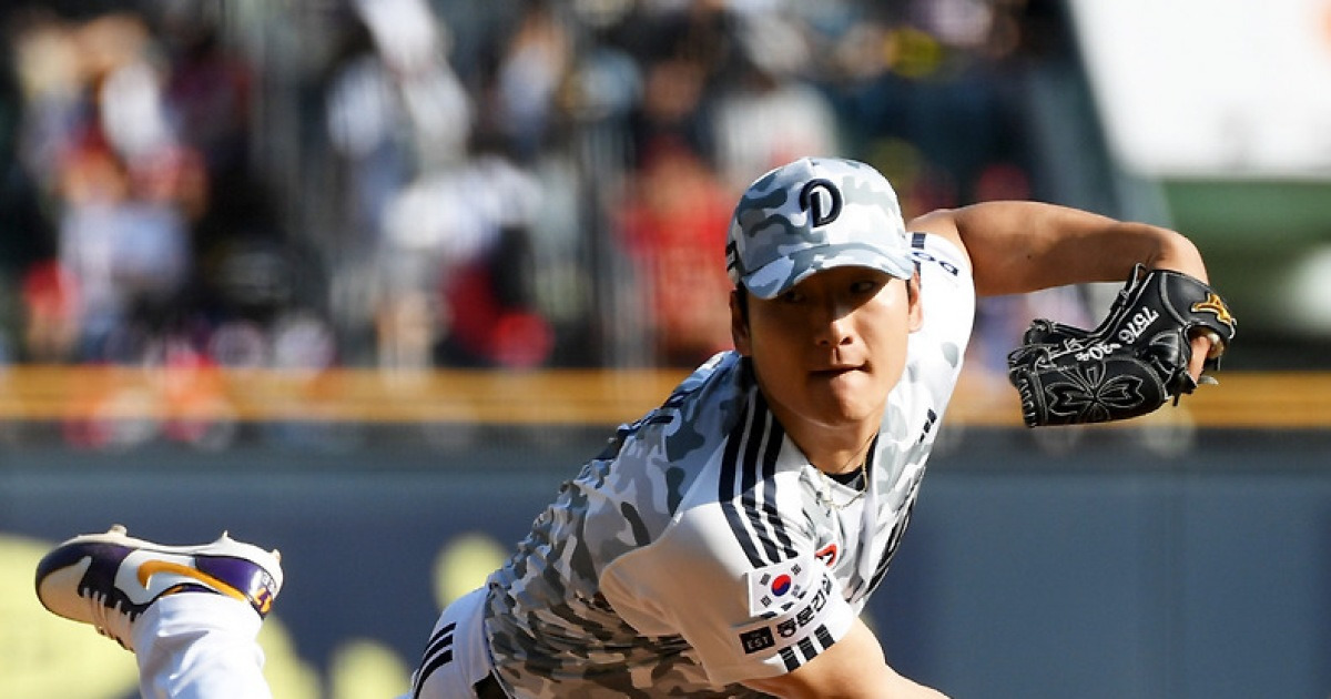 국민타자가 기다렸던 에이스, '멘붕' 위기에서 극적 반전! 최고 153km. 1회 4볼넷 3실점 → 3회 KKK