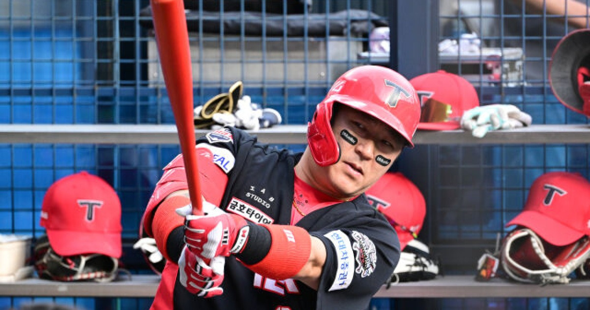 [공식발표] '41세인데 5월 타율 0.407' KIA 최형우, KBO리그 5월 월간 MVP 등극…양현종·박병호 제치고 최다 수상자 등극