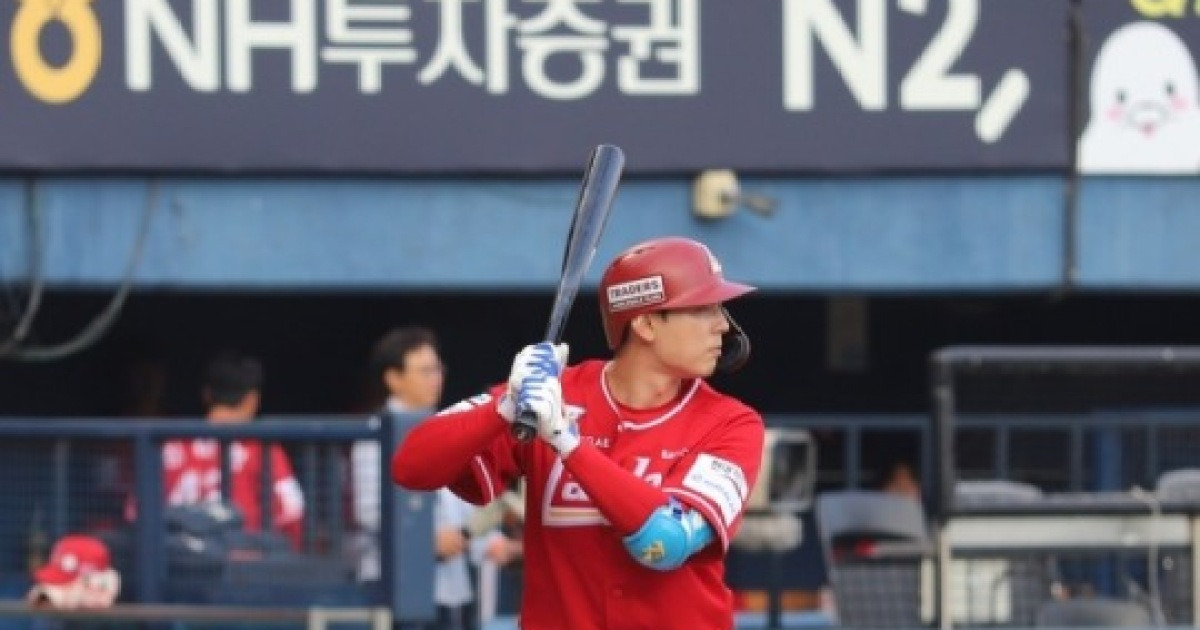 SSG, '이적생' 김성욱 3안타 활약으로 LG 6-2 격파...선두 압박