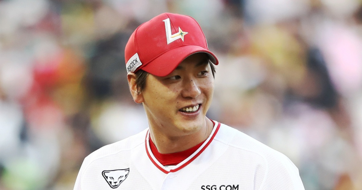 "통산 200승 목표" 김광현 2027년까지 SSG서 뛴다, 2년 36억원 다년 계약 [오피셜]