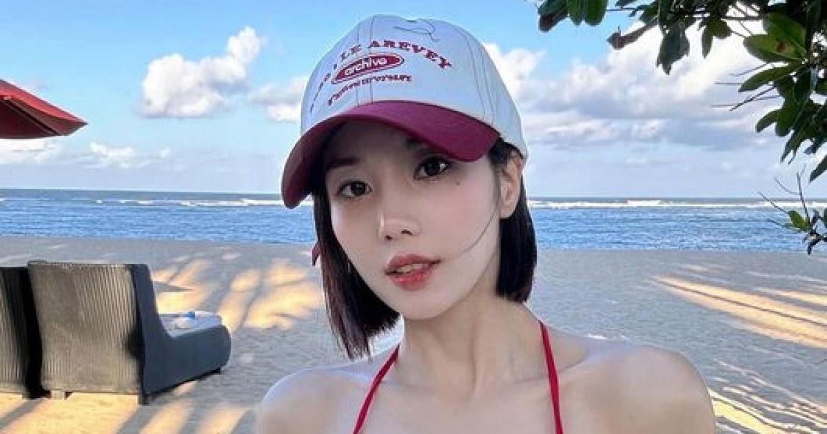 '47kg' 권은비, 외국인 시선 싹쓸이 비키니 자태…미리 보는 워터밤