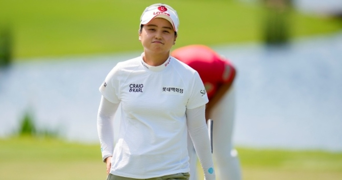 최혜진, 이틀째 선두…LPGA 첫 승 도전