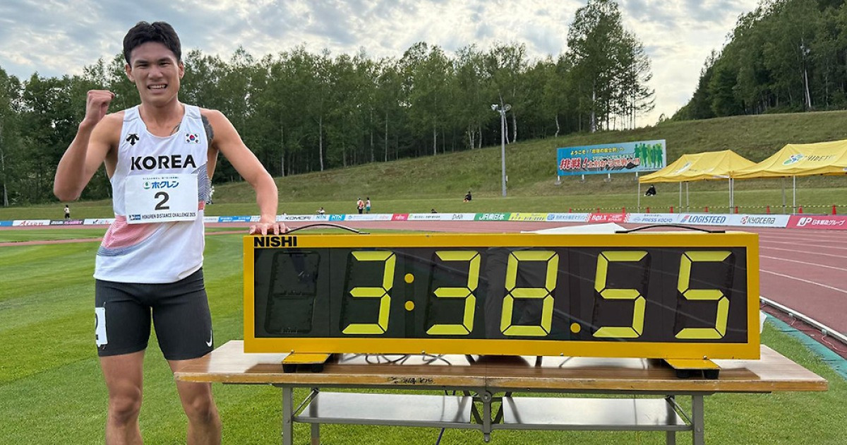 육상 이재웅, 32년 만에 1500m 한국新
