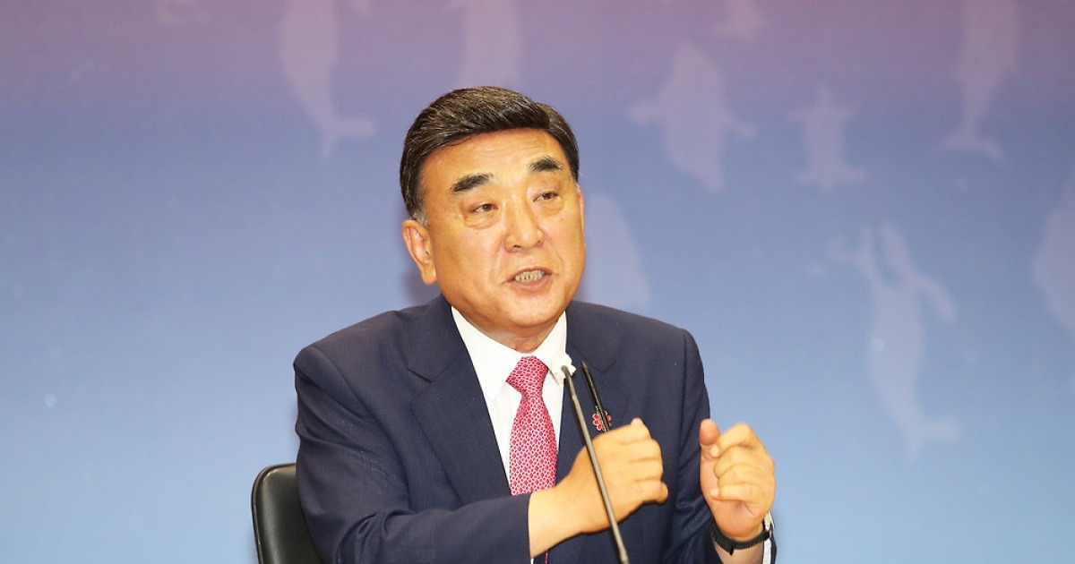 SK-AWS 손잡고…울산에 국내 최대 'AI 데이터 센터' 만든다