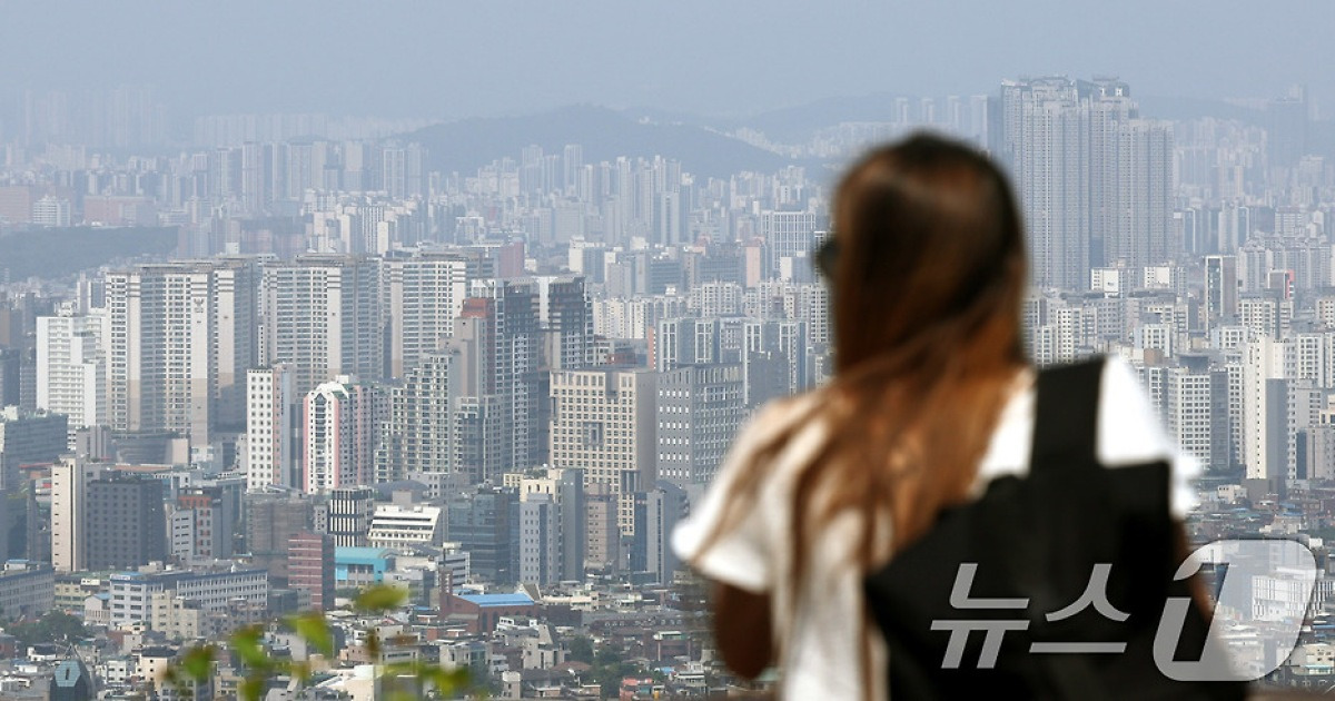 서울은 불타고, 지방은 얼었다…집값 격차 OECD 1위