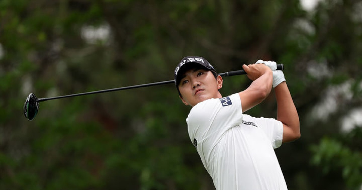 8언더파 몰아친 옥태훈, KPGA 선수권 첫날 단독 선두