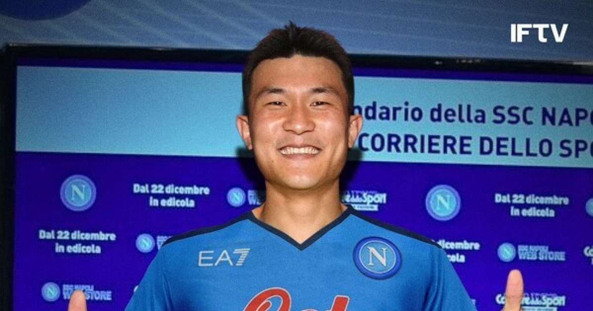 나폴리 팬들은 여전히 '철기둥'이 그립다...회장에게 김민재 영입 요청! "KIM 오면 UCL서도 싸울 수 있다"
