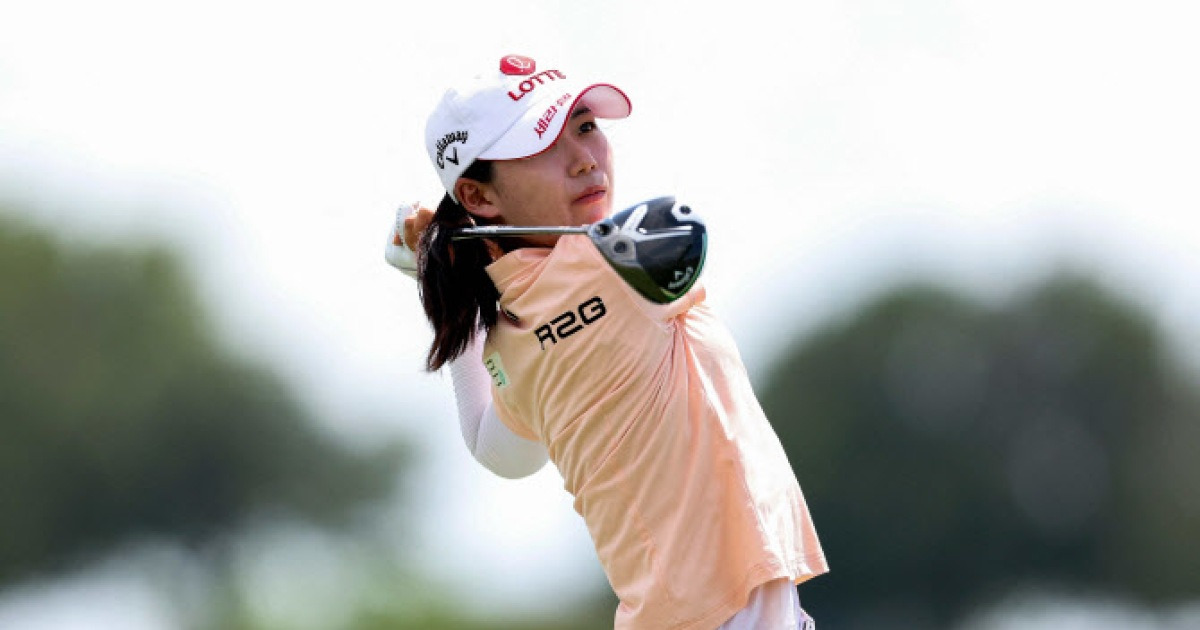 'KLPGA 장타퀸' 황유민, 방신실 LPGA 메이저 첫날 나란히 1언더파