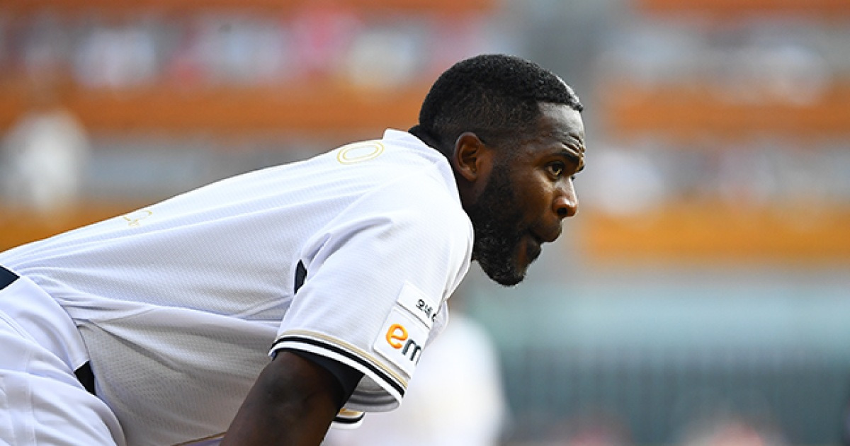 '9회말 에레디아 홈 아웃' SSG-KIA, 11회 연장 혈투 끝에 5-5 무승부