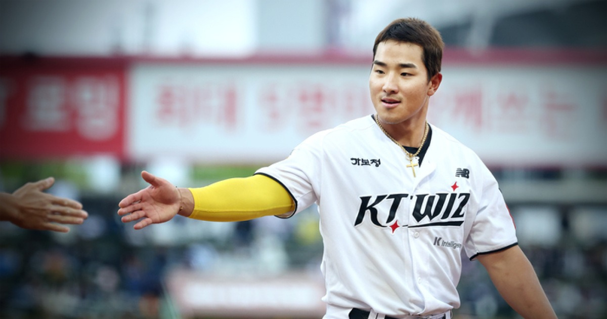 KBO에서 헛스윙 ‘가장 적은’ 안현민→최근 볼넷도 많아졌다…강철매직 “상대가 쉽게 상대 안 해, 잘 참고 있어” [SS수원in]