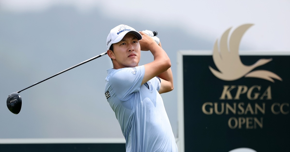 김백준, KPGA 군산CC 오픈 1R 8언더파 선두…이수민 1타 차 2위