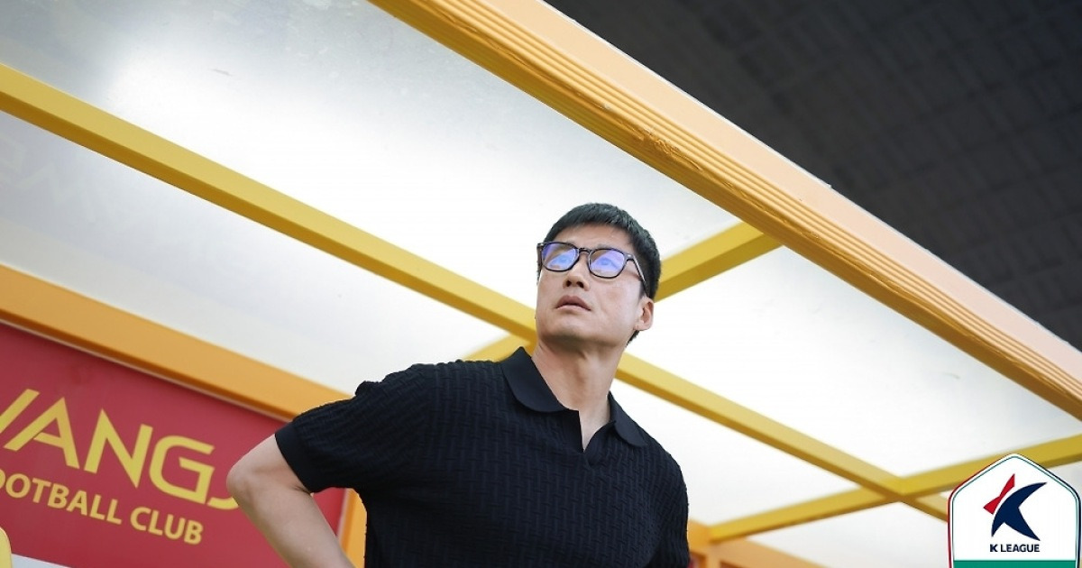 "선수 자격 판단, KFA 권한"…FIFA 입장에 이정효 광주 감독 "명확한 개선 필요"