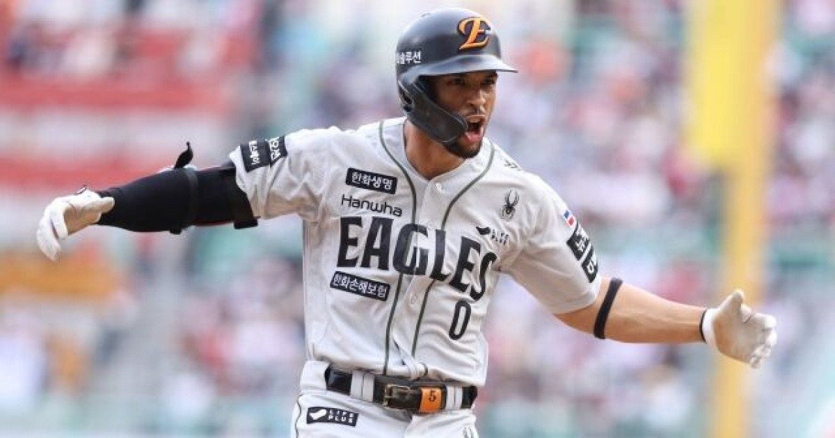 '첫 홈런이 역전 스리런이라니' 복덩이 날았다→폰세 다승·ERA 1위 탈환, 한화를 누가 막을쏘냐…SSG, 김강민 은퇴식서 패 [MD인천]