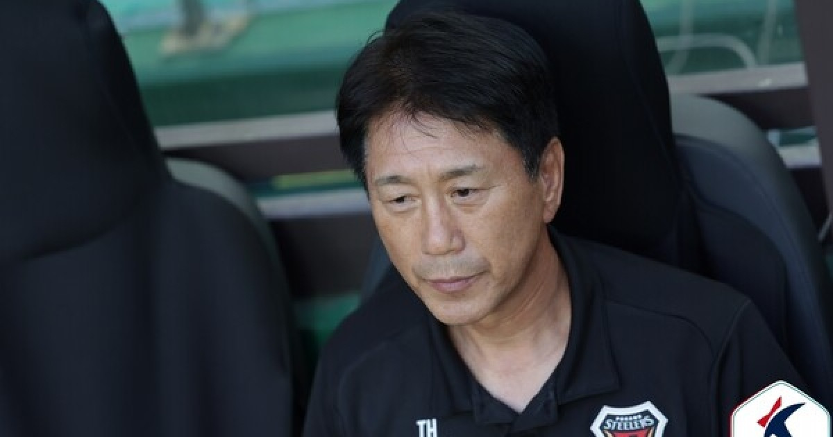 [k1.interview] 퇴장 변수에 중원 붕괴...박태하 감독, “기성용이 중원에 큰 힘 될 것＂