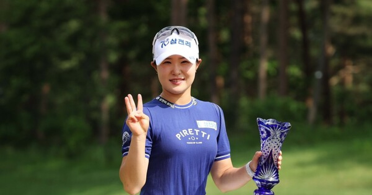 '18·36·54홀 최소타' 고지우, 맥콜·모나용평오픈 우승 '통산 3승'…상금·포인트 4위로↑ [KLPGA]