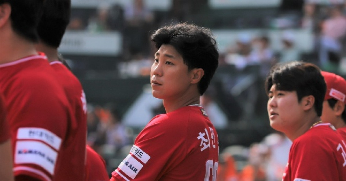 [오피셜] 'LG 2R 출신' SSG 육성선수, 방출 후 1군 재입성에도 끝내 임의해지... 왜 29세 젊은 나이에 제2의 인생 꿈꿨나