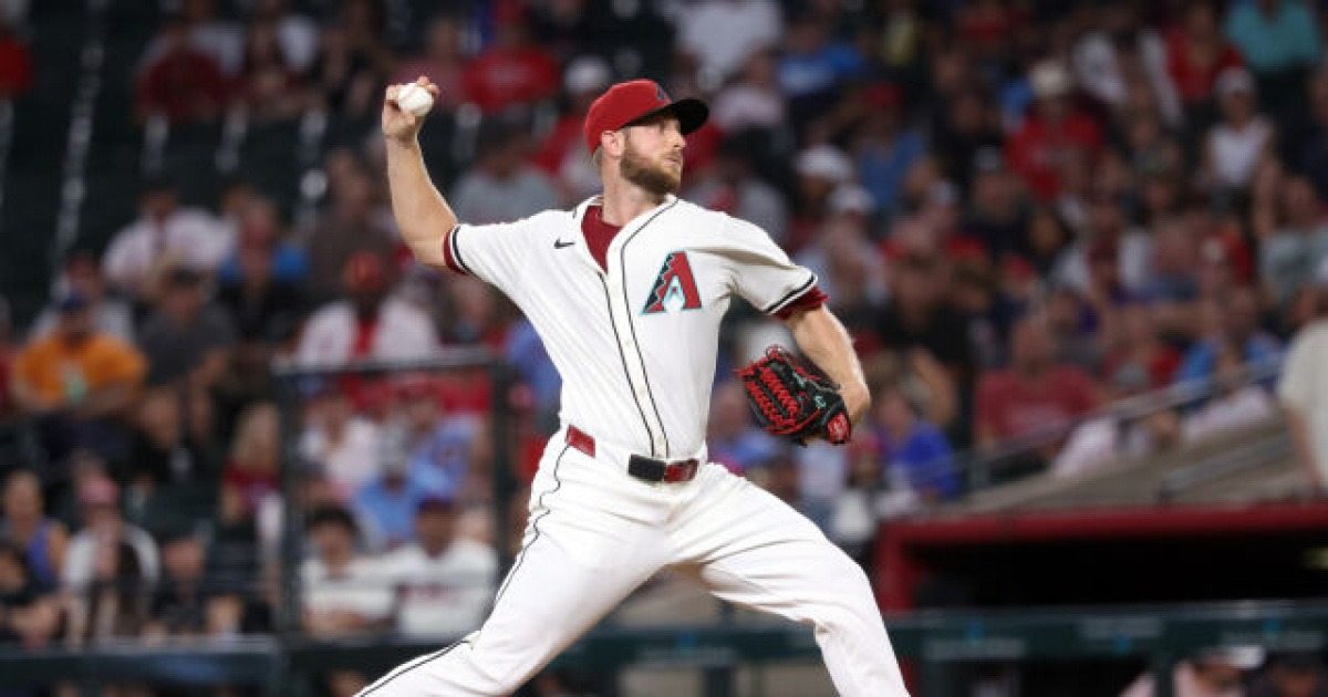 ML→KBO 역수출 신화가 트레이드 후보 4순위라니…켈리 FA 대박 조짐? 류현진 추월은 힘들겠지