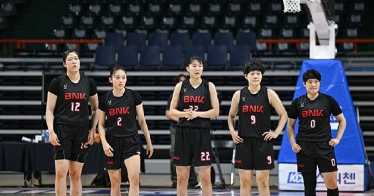 [WKBL 퓨쳐스리그] ‘폭넓은 선수 활용’ BNK, 싱가포르 제압 … 2전 전승으로 B조 1위